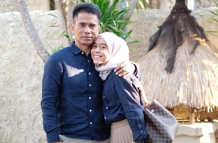 10 Potret Kedekatan Lesti Kejora dan Ayah, Jadi Sorotan Usai Kabar KDRT Rizky Billar