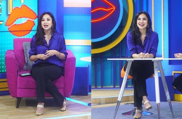 10 Potret OOTD Feni Rose di Layar Kaca, Dibilang Seksi oleh Anak ... 10 Potret OOTD Feni Rose di Layar Kaca, Dibilang Seksi oleh Anak ...