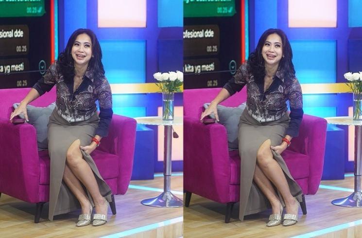 10 Potret OOTD Feni Rose di Layar Kaca, Dibilang Seksi oleh Anak ... 10 Potret OOTD Feni Rose di Layar Kaca, Dibilang Seksi oleh Anak ...