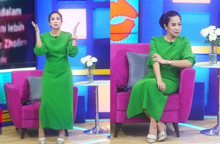 10 Potret OOTD Feni Rose di Layar Kaca, Dibilang Seksi oleh Anak ... 10 Potret OOTD Feni Rose di Layar Kaca, Dibilang Seksi oleh Anak ...