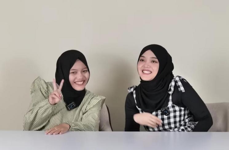 10 Momen Putri Delina Ketemu 'Kembaran', Mirip Banget, Rizwan Sampe Kaget
