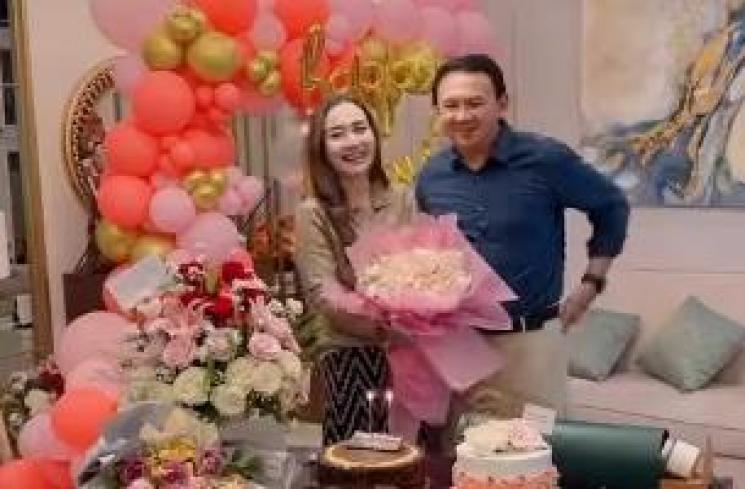 Bukan Cuma Once, 7 Tokoh Ini Pernah Berseteru dengan Ahmad Dhani Bukan Cuma Once, 7 Tokoh Ini Pernah Berseteru dengan Ahmad Dhani
