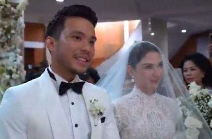 Ucap Janji di Hadapan Pendeta, Jessica Mila dan Yakup Hasibuan Resmi Jadi Suami-Istri