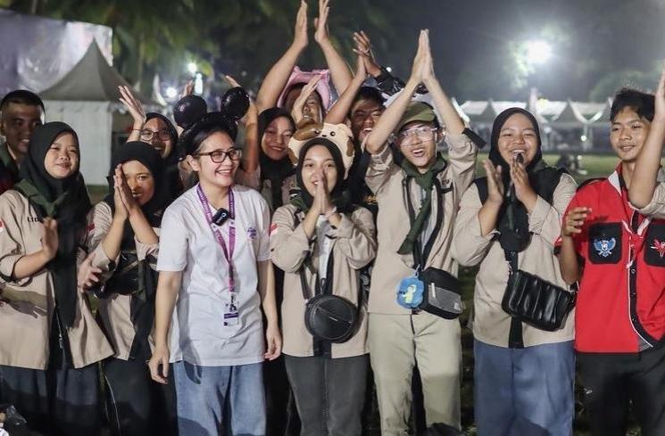 10 Potret Prilly Latuconsina Mungutin Sampah di JFC 2023 bareng ...