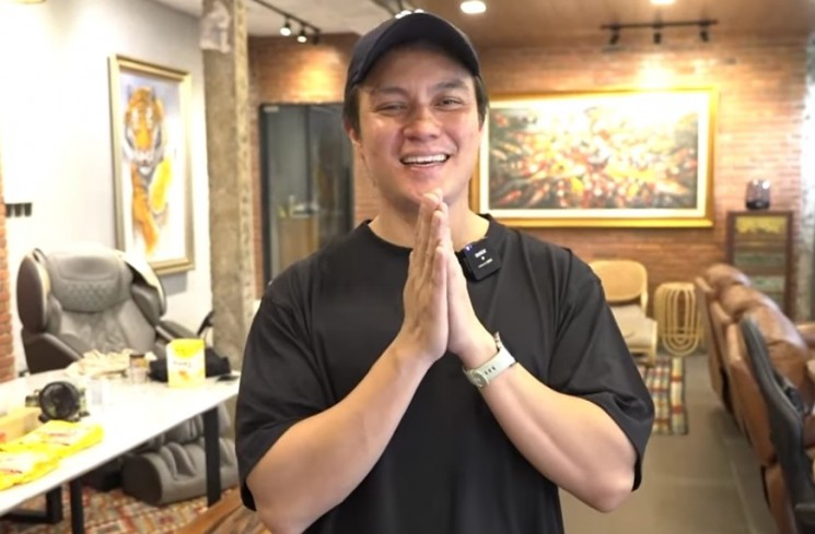 Baim Wong Klarifikasi Soal Isu Cerai dengan Paula: Doain Aja Baim Wong Klarifikasi Soal Isu Cerai dengan Paula: Doain Aja